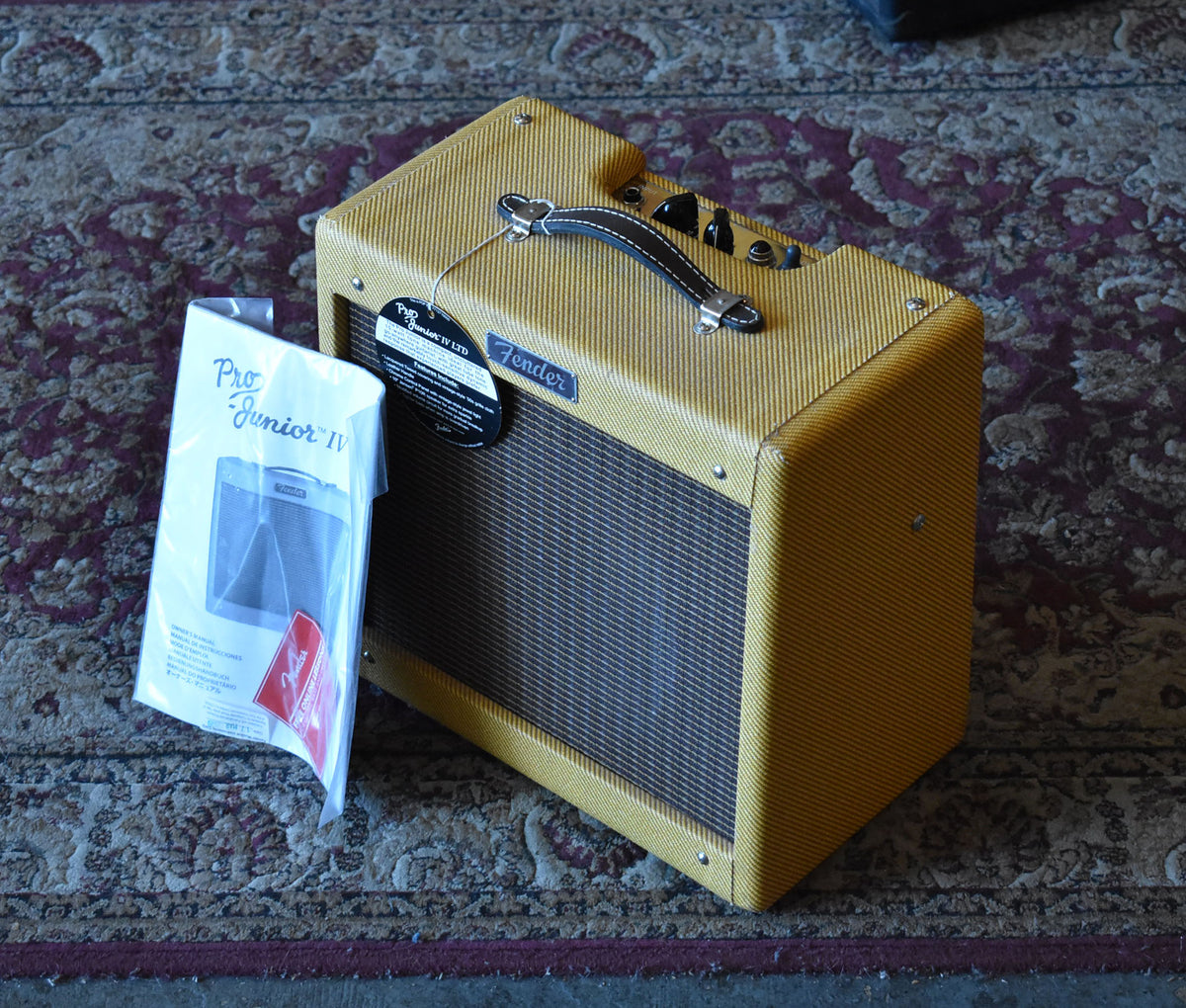 2020 Fender Pro Junior IV LTD Lacquered Tweed Combo Amplifier ...